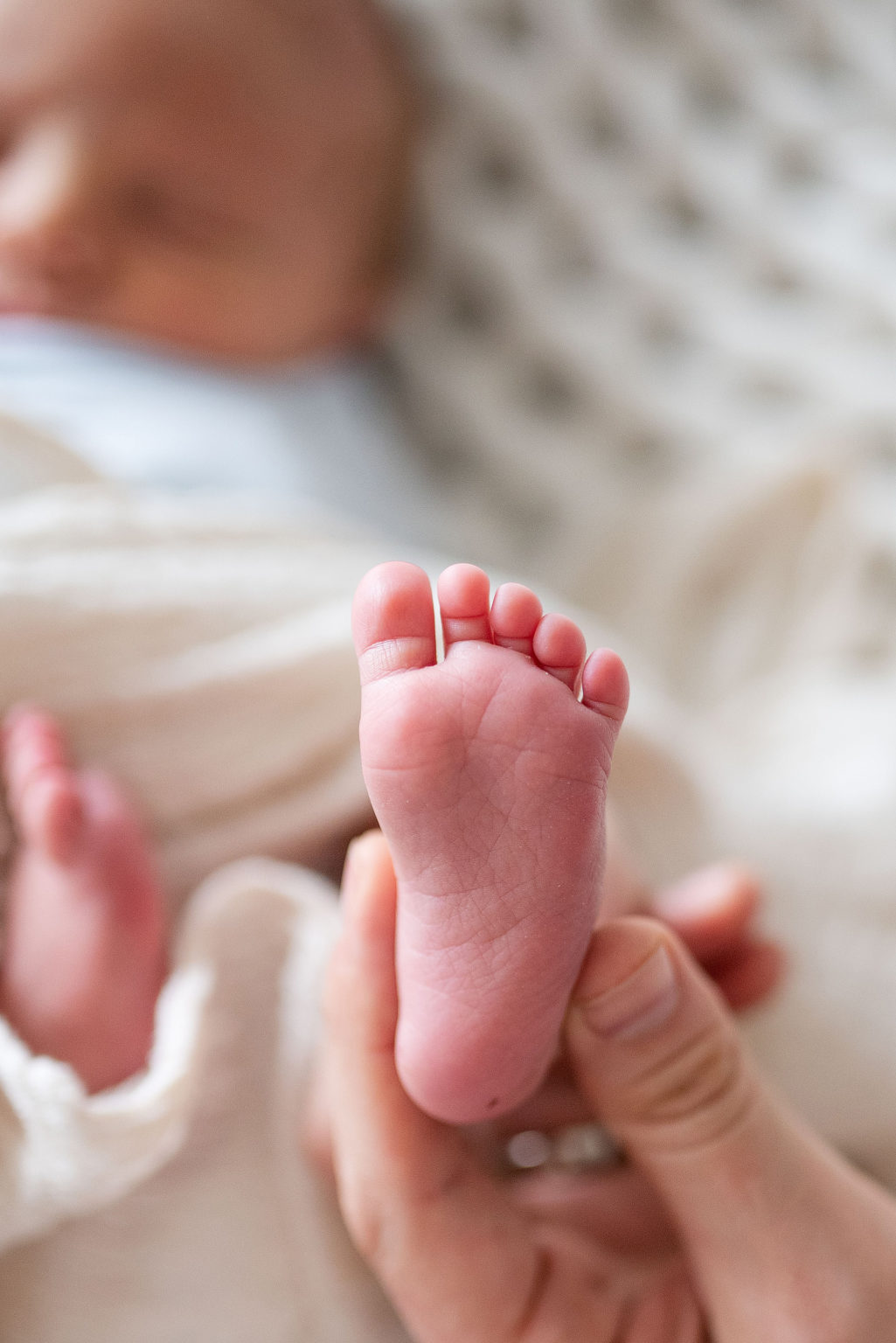Newborn Prick Test & Baby Feet
